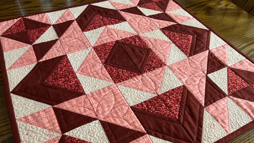 Radiant Ruby Tabletopper FREE PATTERN - Ilovecrafts